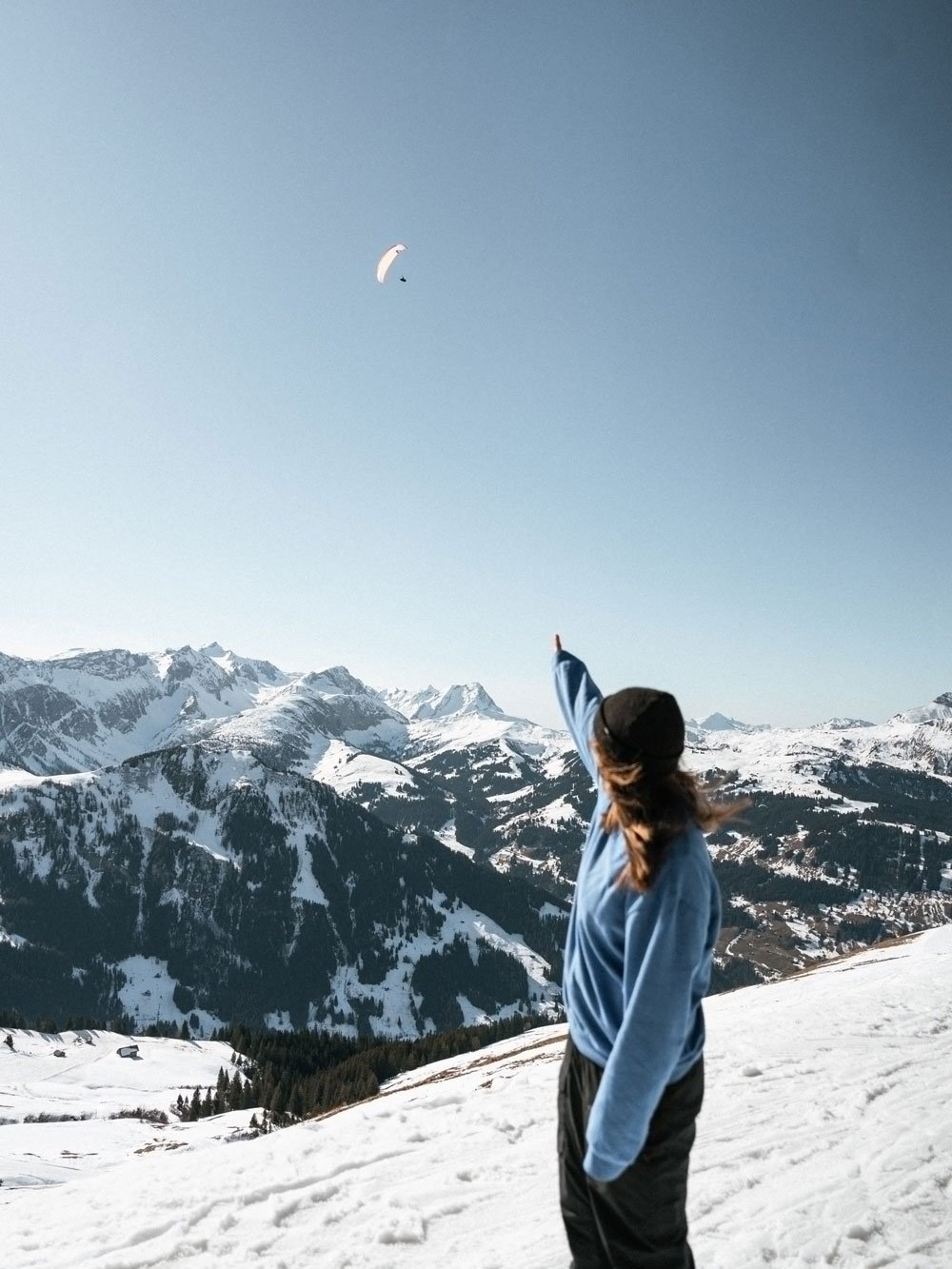 Classic Elegance: Timeless Winter Hat Styles in Switzerland - Aungwinter